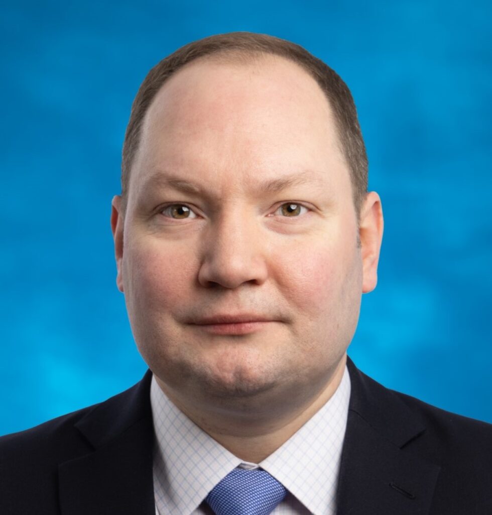 Financial Management Consulting Professionals | CEIS Review